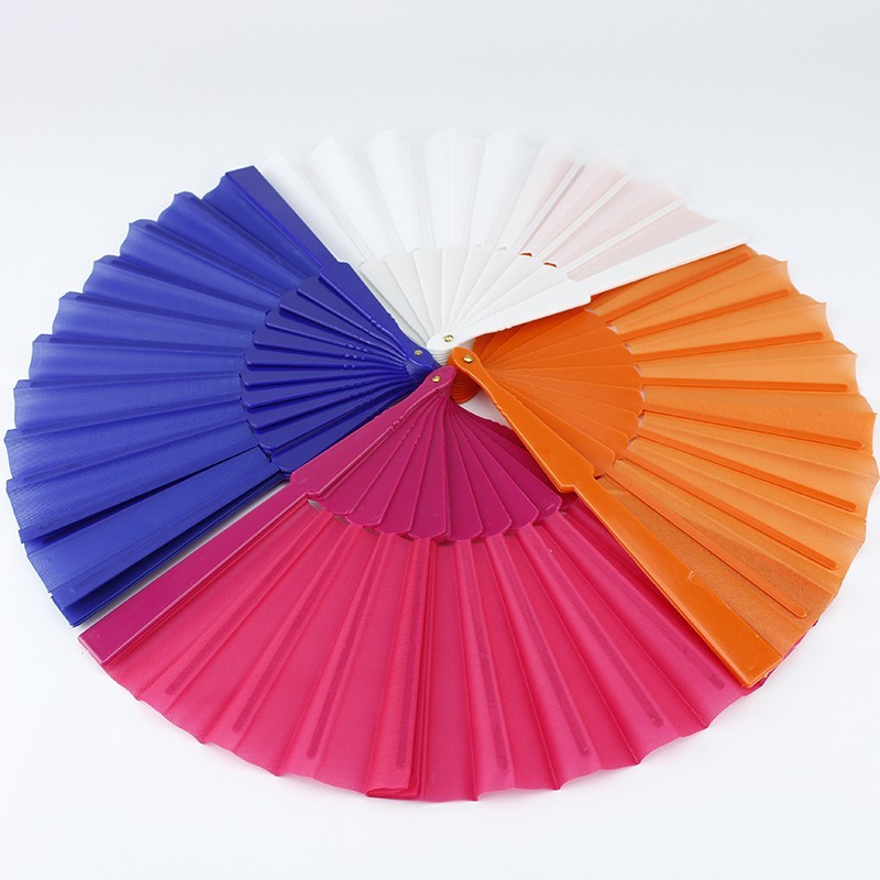 Evantai colorat, dimensiuni 22x42x2 cm, design simplu