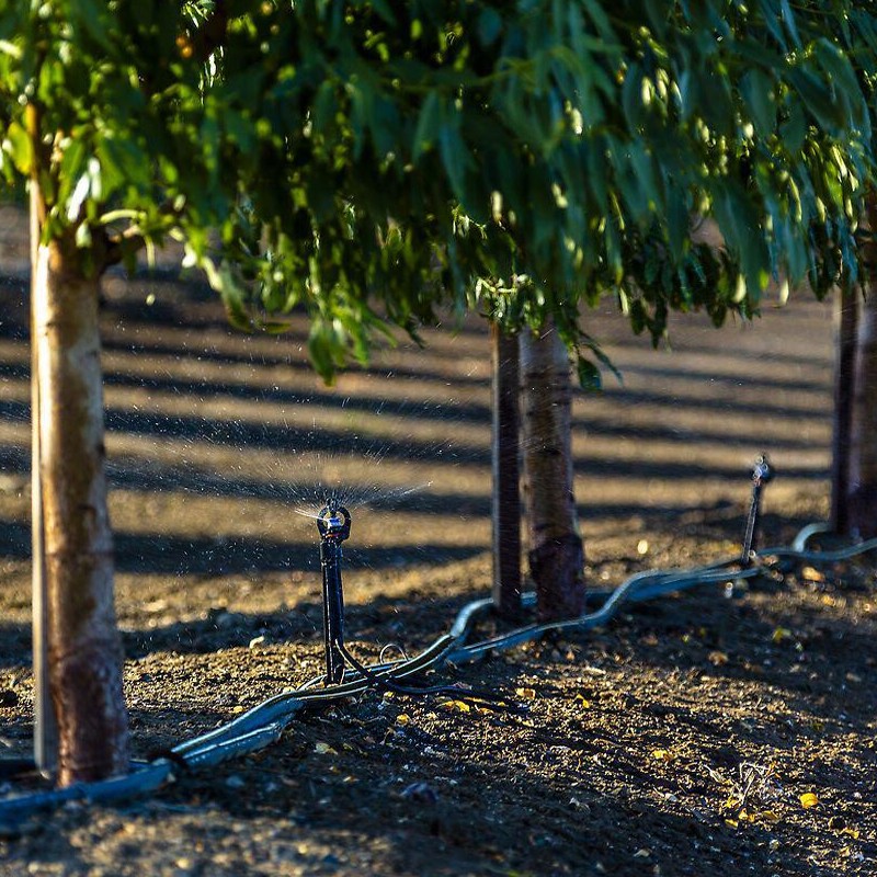 Mini aspersor irigare, rotire 180 de grade, varf 4 mm, debit reglabil